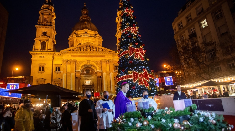 Budapest's Advent Feast at Basilica Voted Best Christmas Market in ...