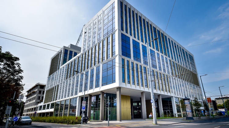 Aréna Business Campus Building 'A' Gains Access4You Gold - XpatLoop.com