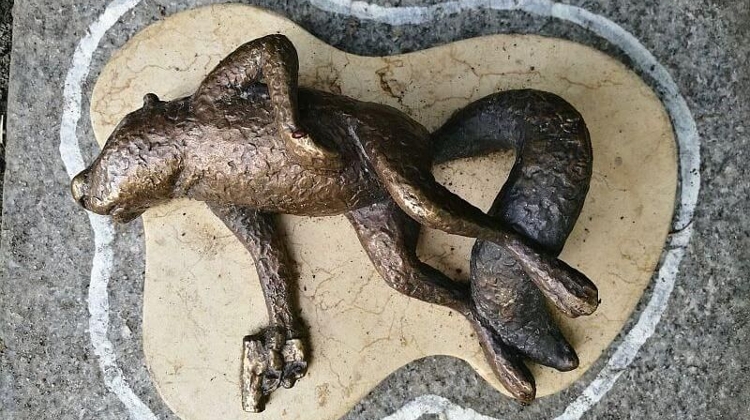 Budapest Photos: Special Hidden Mini Statues - XpatLoop.com