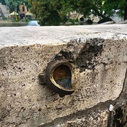 Budapest Photos: Special Hidden Mini Statues - XpatLoop.com