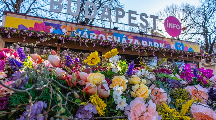 Budapest Spring Fair, Városháza Park - XpatLoop.com