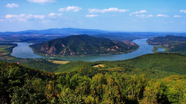 9 + 1 Top Day Trips from Budapest Along the Danube Bend - XpatLoop.com