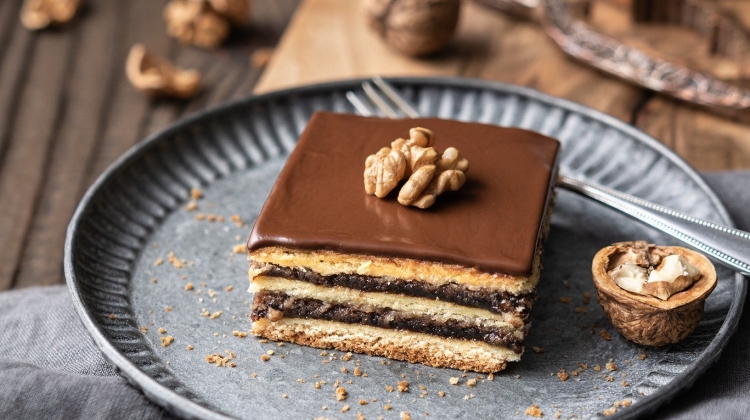Top 7 Classic Hungarian Cakes & Where Best to Taste Them in Budapest ...