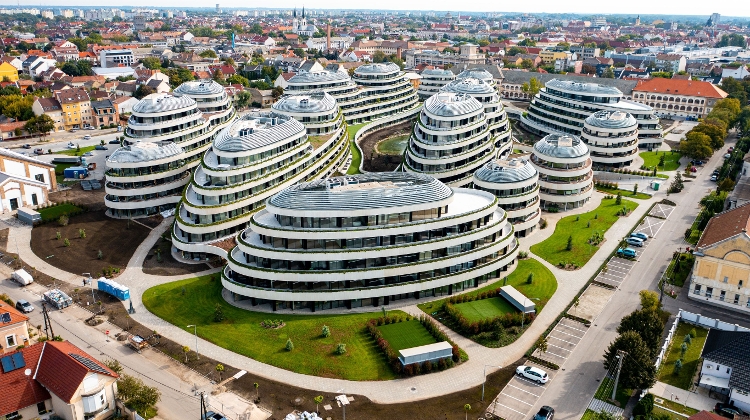 New 'Flexi Workspace' Office Building Opens in Szeged, Encapsulating ...