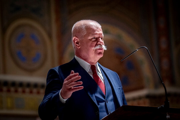 Official: 'Professional Non-EU Citizens' Can Apply for Hungarian Card ...