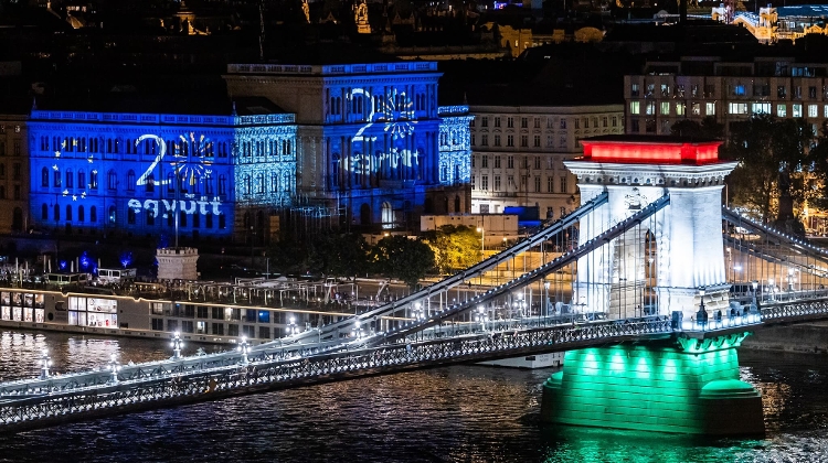 Nationwide Photo Exhibitions to Mark Hungary's 20 Years in EU ...