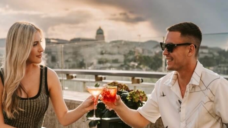 Liz & Chain Rooftop Bar Debuts Sustainable Cocktails in Budapest ...