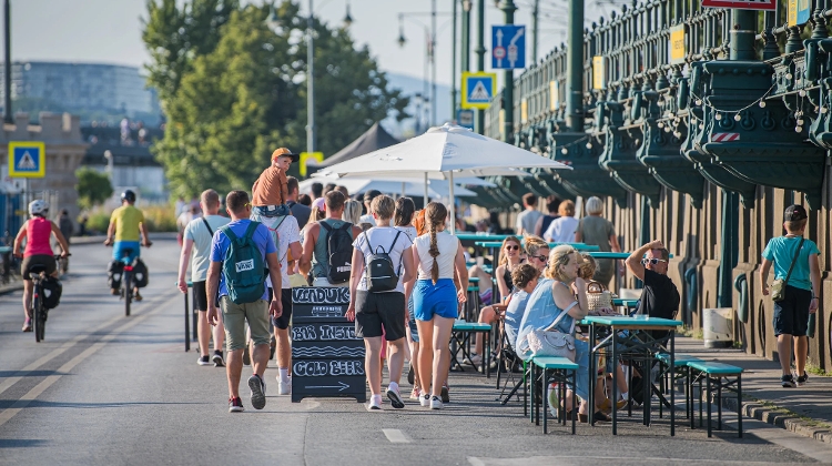 Car-Free Area: Budapest’s Scenic Embankment Opens to Pedestrians Every ...